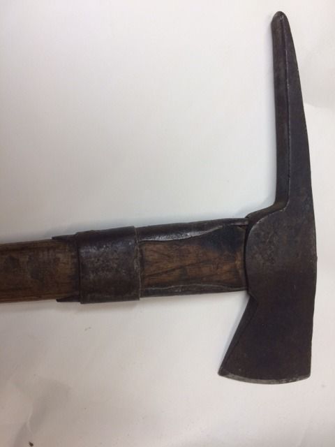 Help Identifying Axe/pick | BladeForums.com