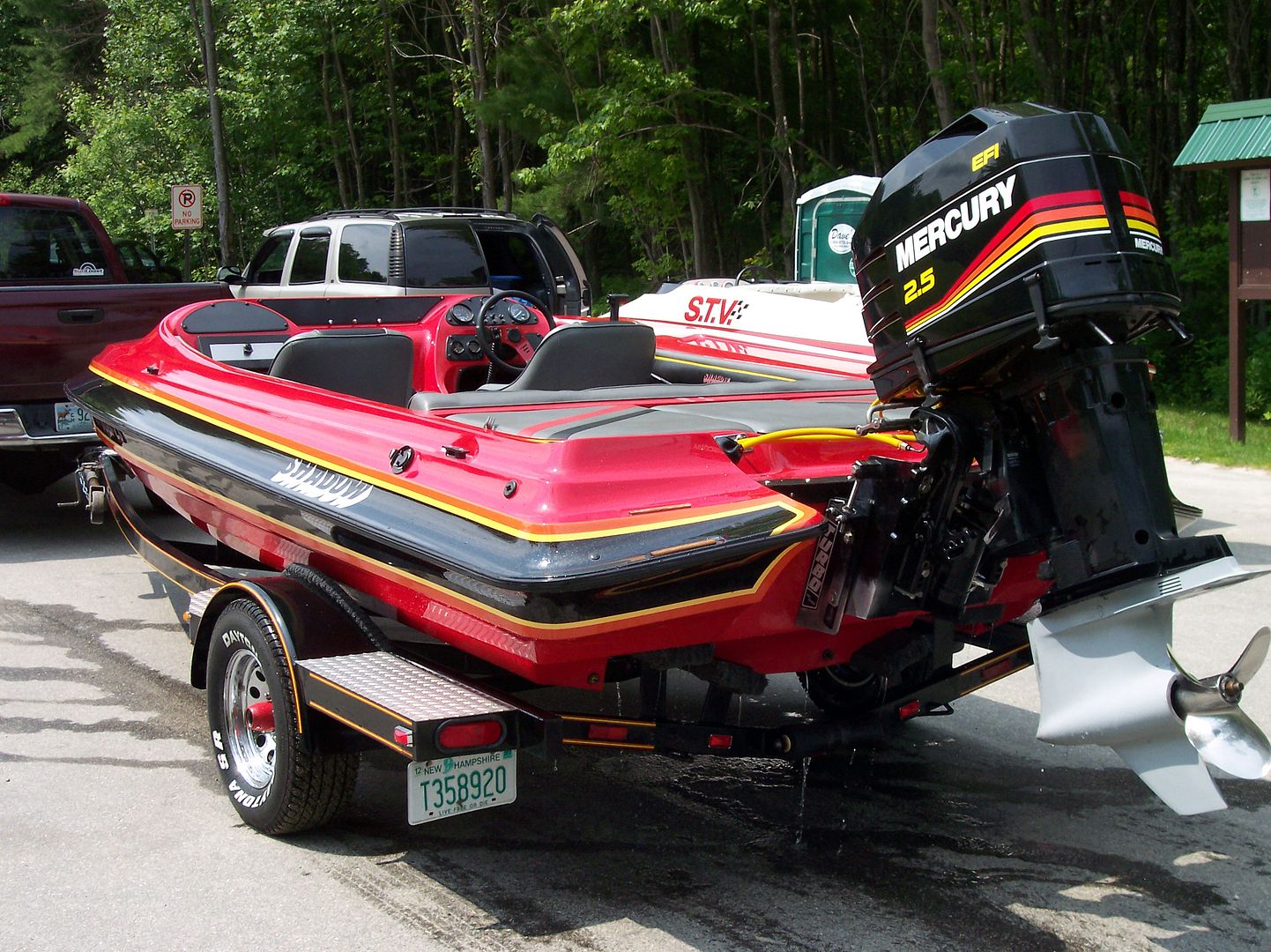 Shadow 200RT Mod VP Tunnel Hull Boat and Trailer