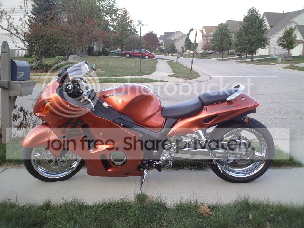 40th Anniversary Busa Chrome stretched FS/FT | LayItLow.com Lowrider Forums
